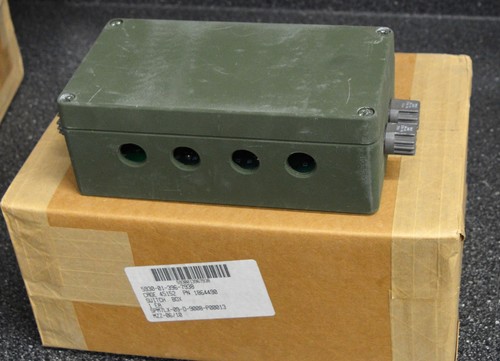 OSHKOSH M1076 PLS TRAILER FRONT ELECTRICAL SWITCH BOX 1864490 TRIONICS ...