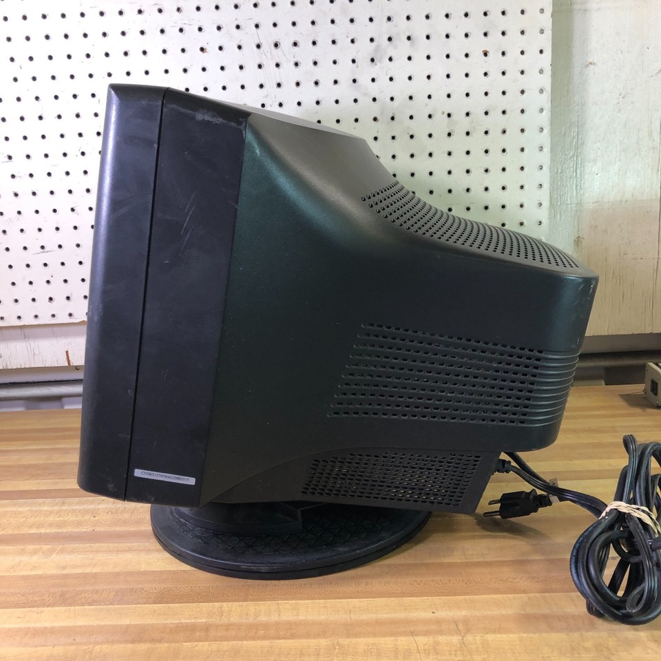 Dell M782 17" CRT VGA Computer Monitor | 1600x1200 @ 65Hz - Retro ...