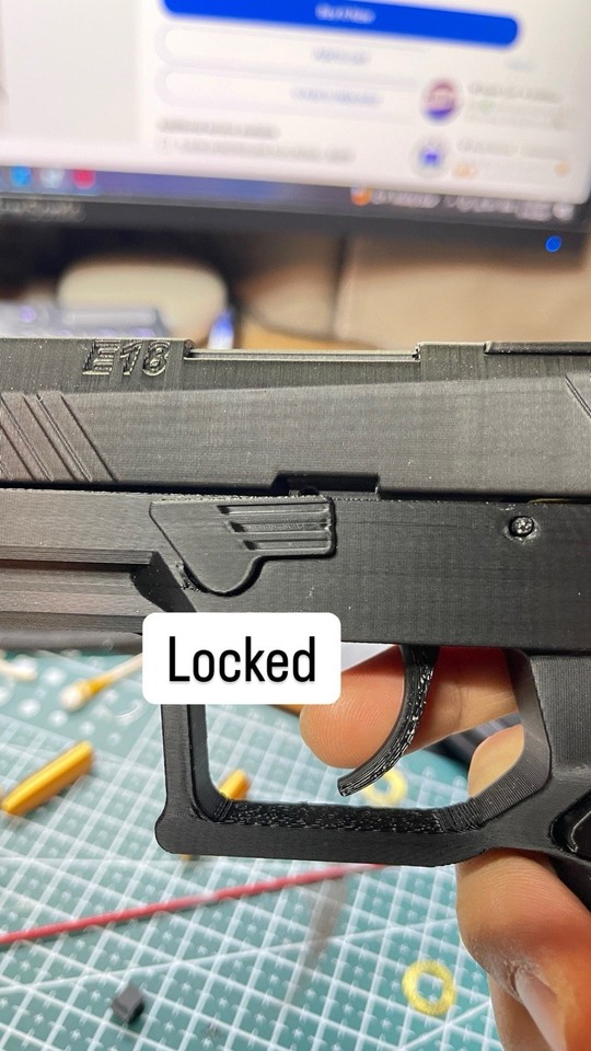 Pistol Sig Sauer Hand Gun Army 1:1 Model Functional Prop Cosplay ...