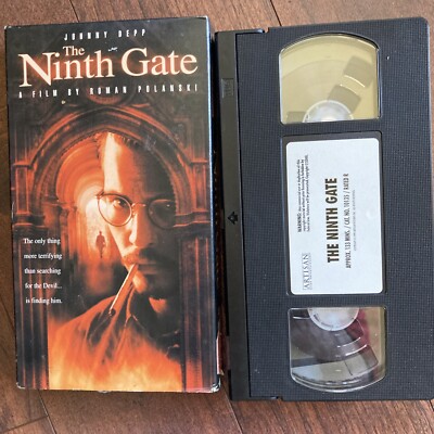 The Ninth Gate VHS 1999 Johnny Depp Frank Langella Lena Olin Roman ...