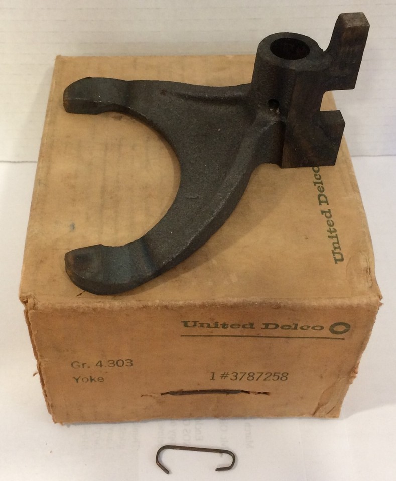 NOS GM #3787258, 3/4 Shift Yoke, '62-'67 Chevy/GMC CK 10-30 Pickup ...