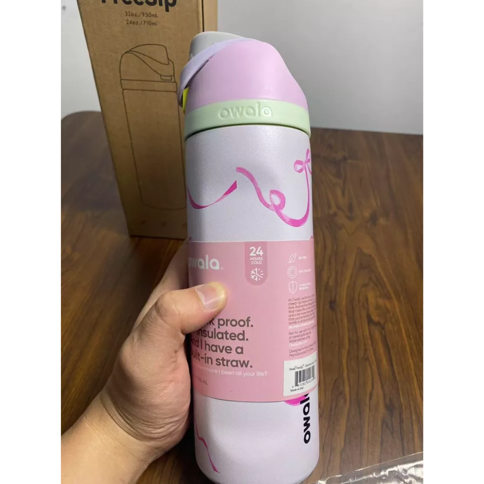 32oz Owala Urban Outfitters Exclusive Tied And True Blue Bows Bottle ...