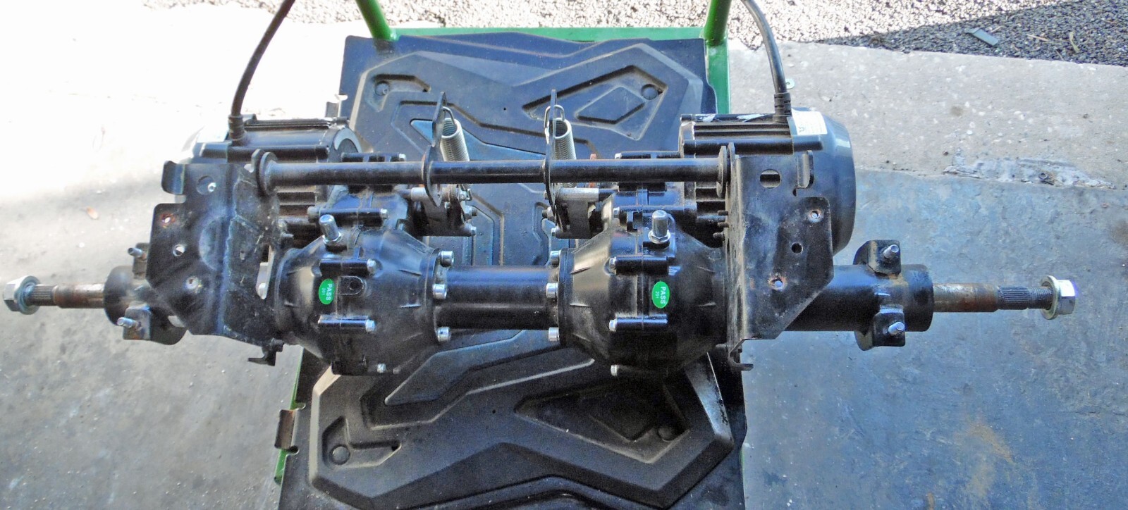 Cub Cadet Rear Trans Axle w/ Motors for ZT1 42E Riding Lawn Mower Free ...