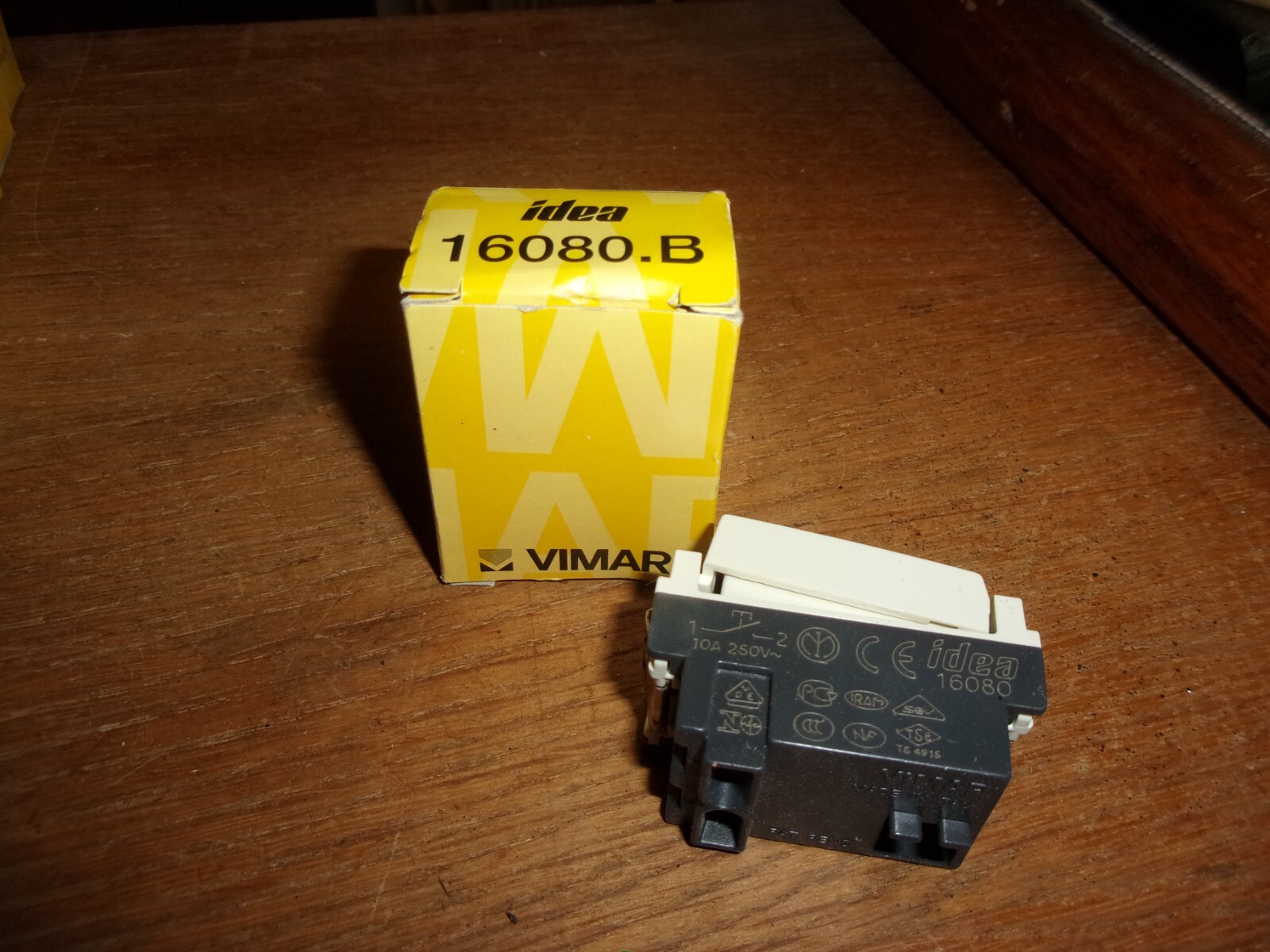 VIMAR #16080.B 1P 10A-way switch white. for sale online | eBay