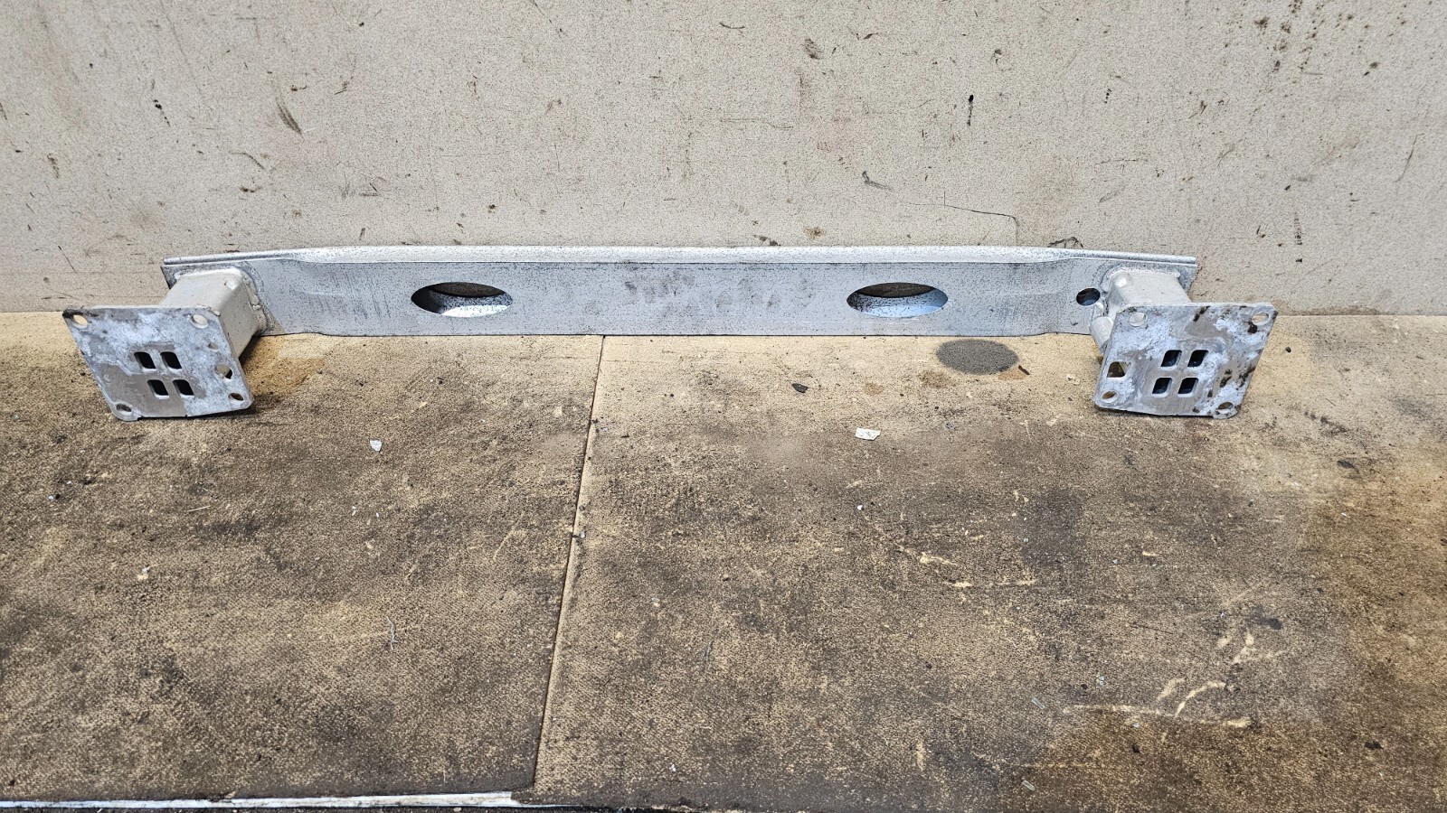 PEUGEOT EXPERT 1400 EURO6 2019 REAR BUMPER REINFORCEMENT CRASH BAR ...