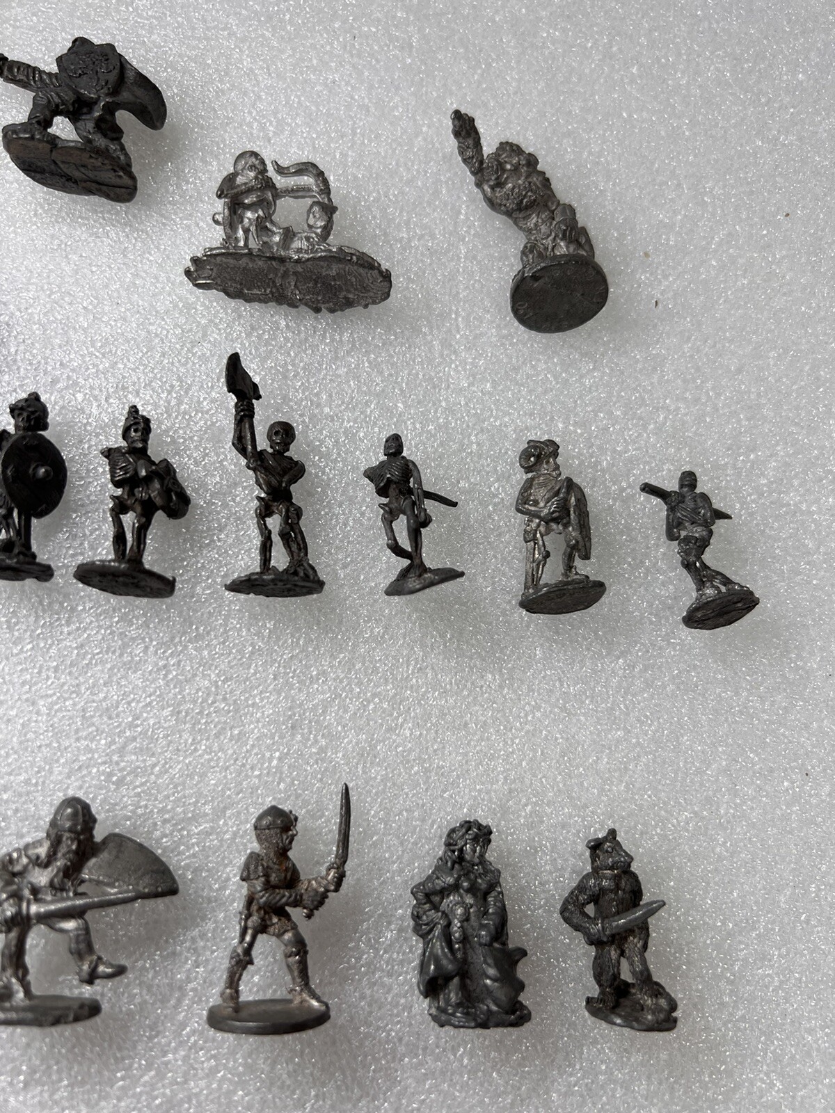 Vintage Lot of 75 D&D Miniatures GM TSR GRENADIER MODELS MISCELLANEOUS ...