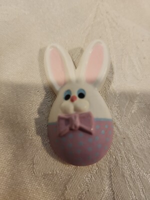Resin Easter Bunny Egg Pin Hallmark 1981 | eBay