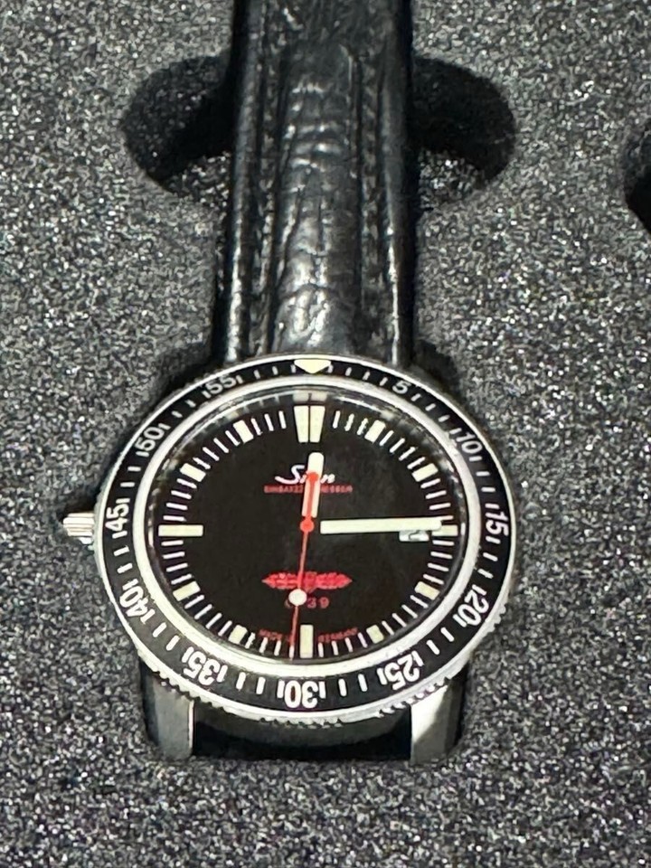 Sinn Hydro 403.EZM2 Quartz Diver Watch 41mm Black Dial Sapphire Bezel ...