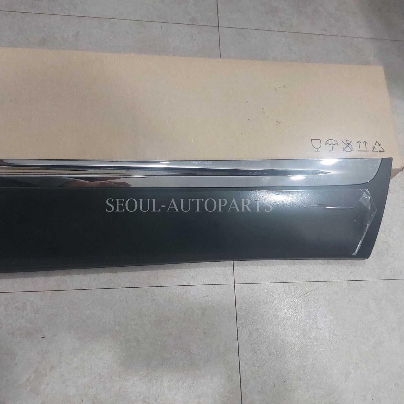 DHL EXPRESS 87722C5200 Front Door Lower Molding Right Side for 16-20 ...