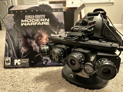 Call of Duty Modern Warfare Night Vision Goggles - MINT Condition w ...