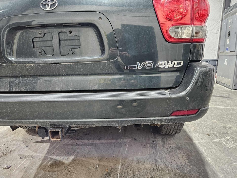 2001-2007 Toyota Sequoia Rear Bumper | Timberland Mica-6T8 | OE