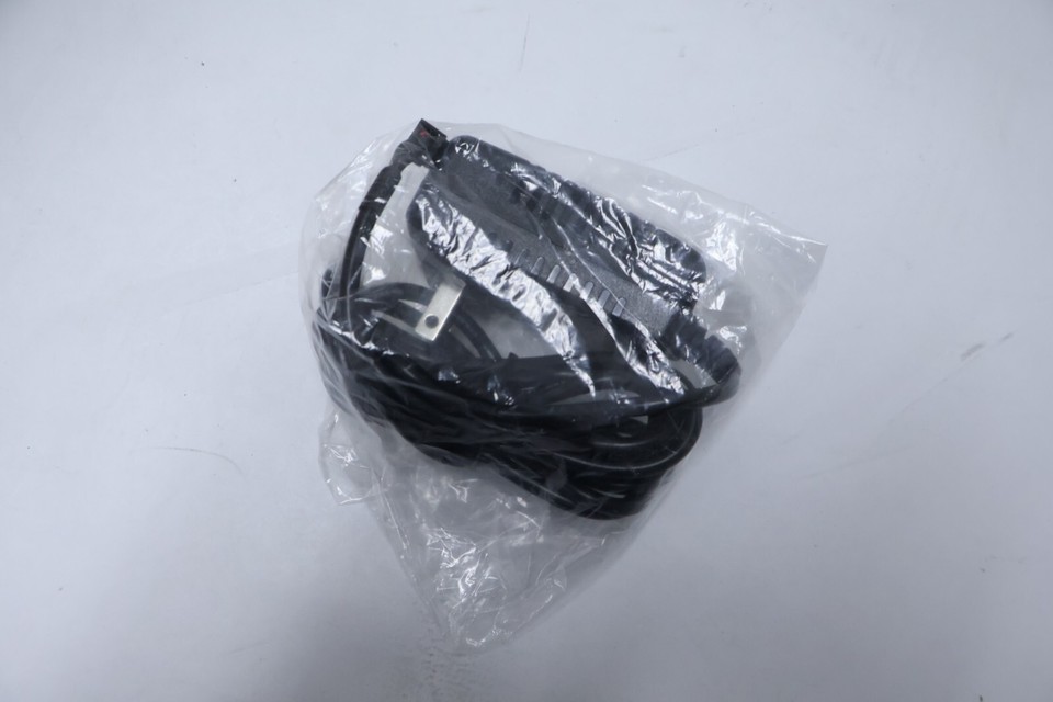 Bluefin BrightSign HS124 15.6" Full HD LCD Digital Signage Display ...