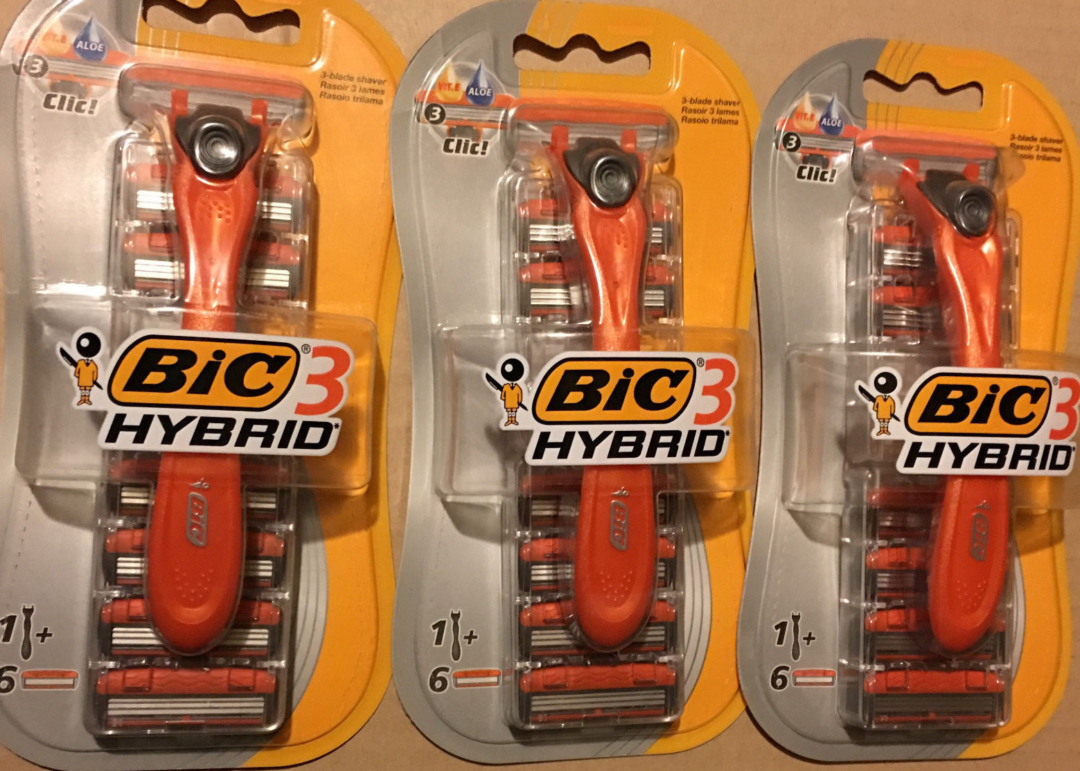 BIC 3 Hybrid Men's Razors 1 handle + 6 refills / 1 handle + 12 refills ...