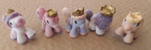 Filly Prince/ Princess Flocked Miniature Ponies with Crowns x 5, pre ...