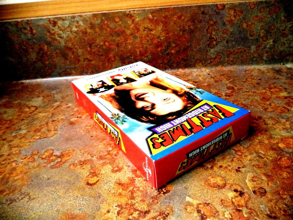 FAST TIMES AT RIDGEMONT HIGH (VHS 1999) Sean Penn, Judge Reinhold ...