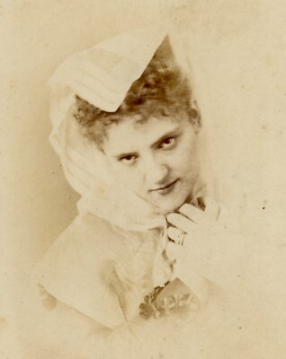 Beautiful Lady Stare with Veil Dreamy Portrait CDV Original | eBay