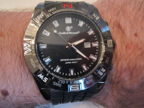 SMITH & WESSON DIVER'S WATCH - 3ATM/30M - RUNS GREAT! - SC8 | eBay