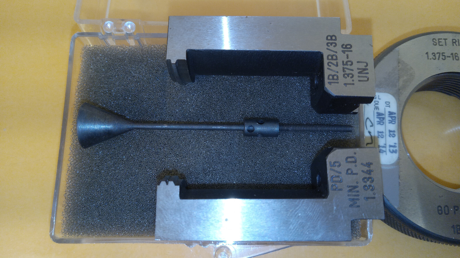 JOHNSON GAGE 1.375 16 UNJ THREAD GAGE / COMPARATOR SEGMENTS & SET RING ...