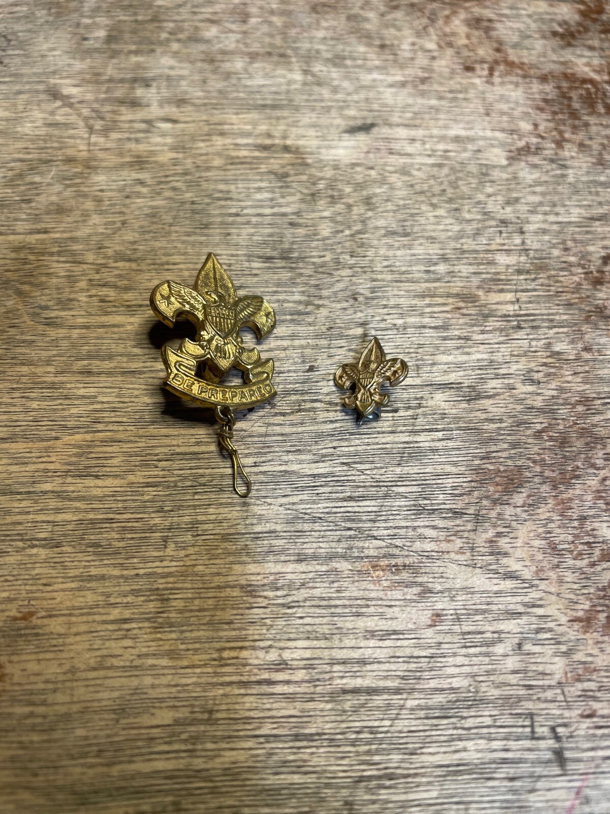 2 Vintage BSA Boy Scouts Be Prepared Knot First Class Insignia Pins Pin ...