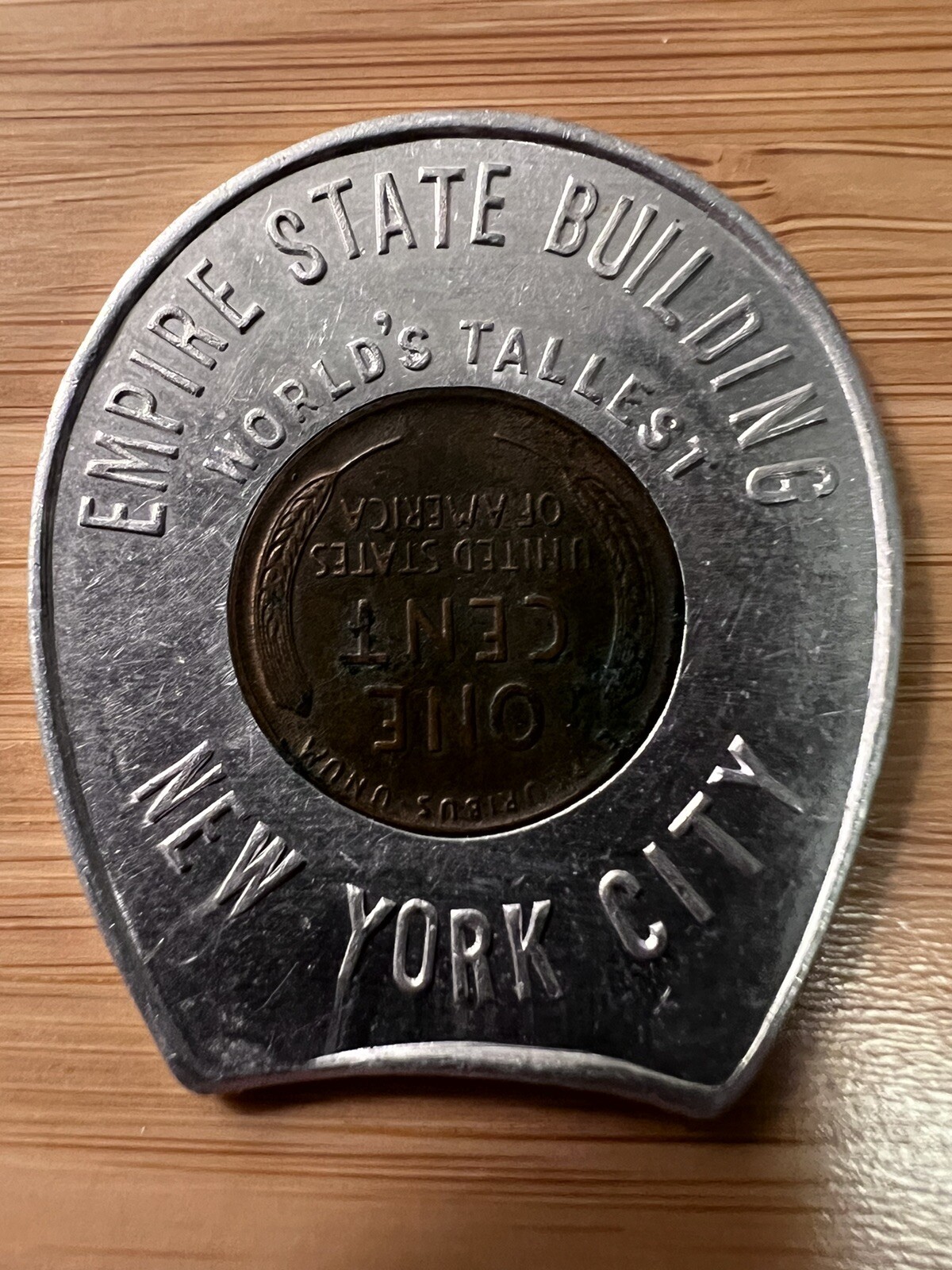 1947 EMPIRE STATE BUILDING ENCASED CENT WITH | Grelly UK
