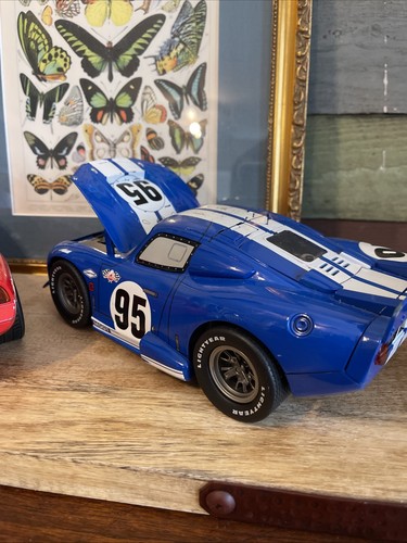 Lightning McQueen Disney Pixar Cars Artist Series 1/18 - Lot of 2 Car ...