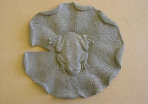 Huge Frog on a Lily Pad Stepping Stone Plaster Concrete Mold 1146 ...