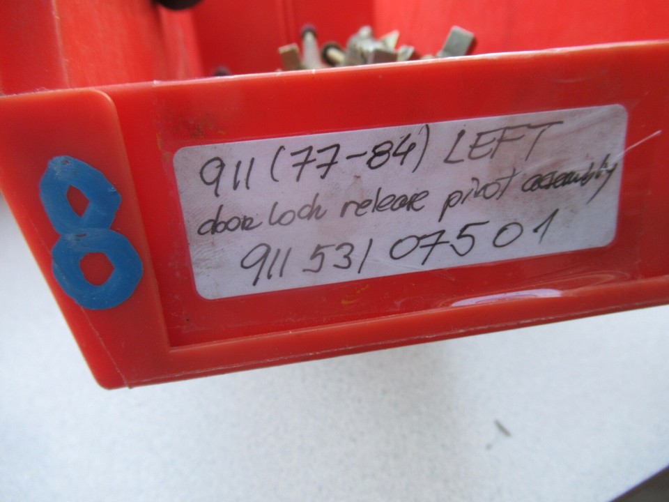 Porsche 911/964/993 Door Latch Relay Lever W/ Rod RIGHT Box#8 Isle#B2 ...