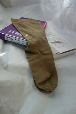 MEDI STRUMPF CALF 20-30 II foot Long Petite Womens Sand Compression ...