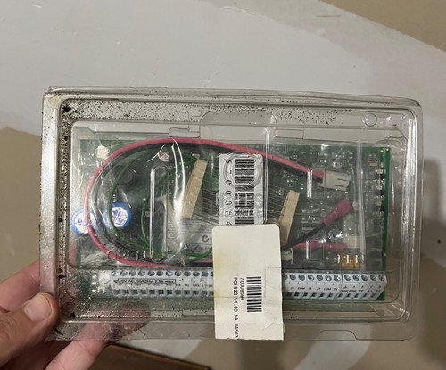 DSC PC1832 PowerSeries 8-32 Zone Alarm System Motherboard PC1832PCB ...