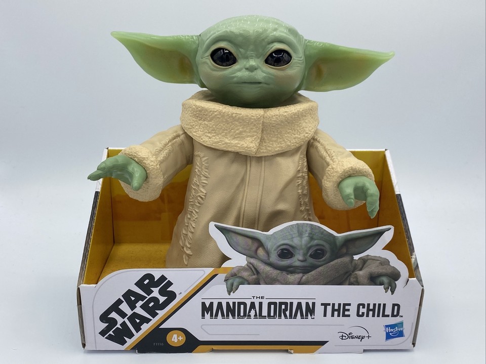 Hasbro Star Wars - The Child 7.5in. Action Figure (F1116) Baby Yoda ...