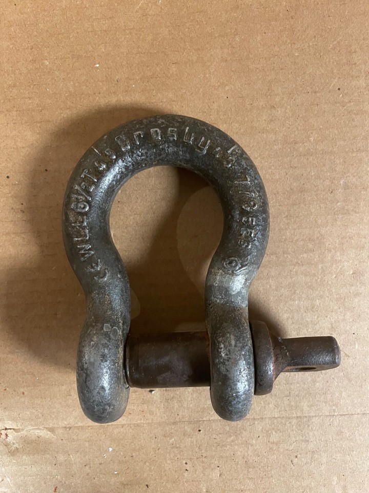 Lot of 3 Crosby Shackles 26mm WLL 10T, 7/8 WLL 6.5T, And 3/4 WLL 4-3/4T ...