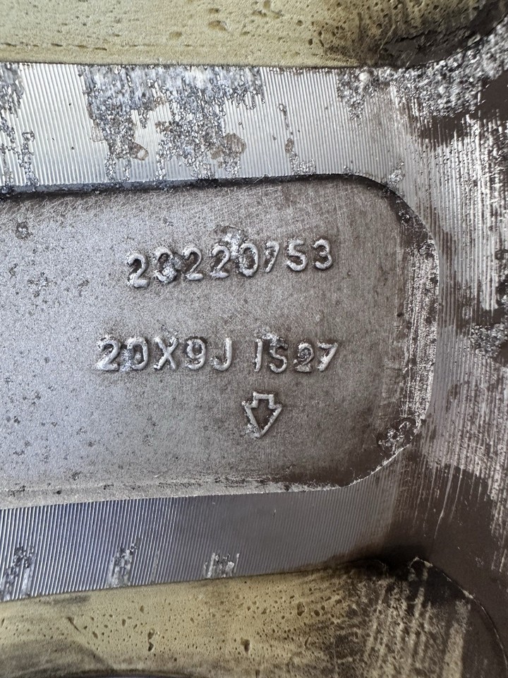 20" GMC 1500 SIERRA YUKON DENALI OEM 23220753 WHEEL 2016 - 2018 RIM ...