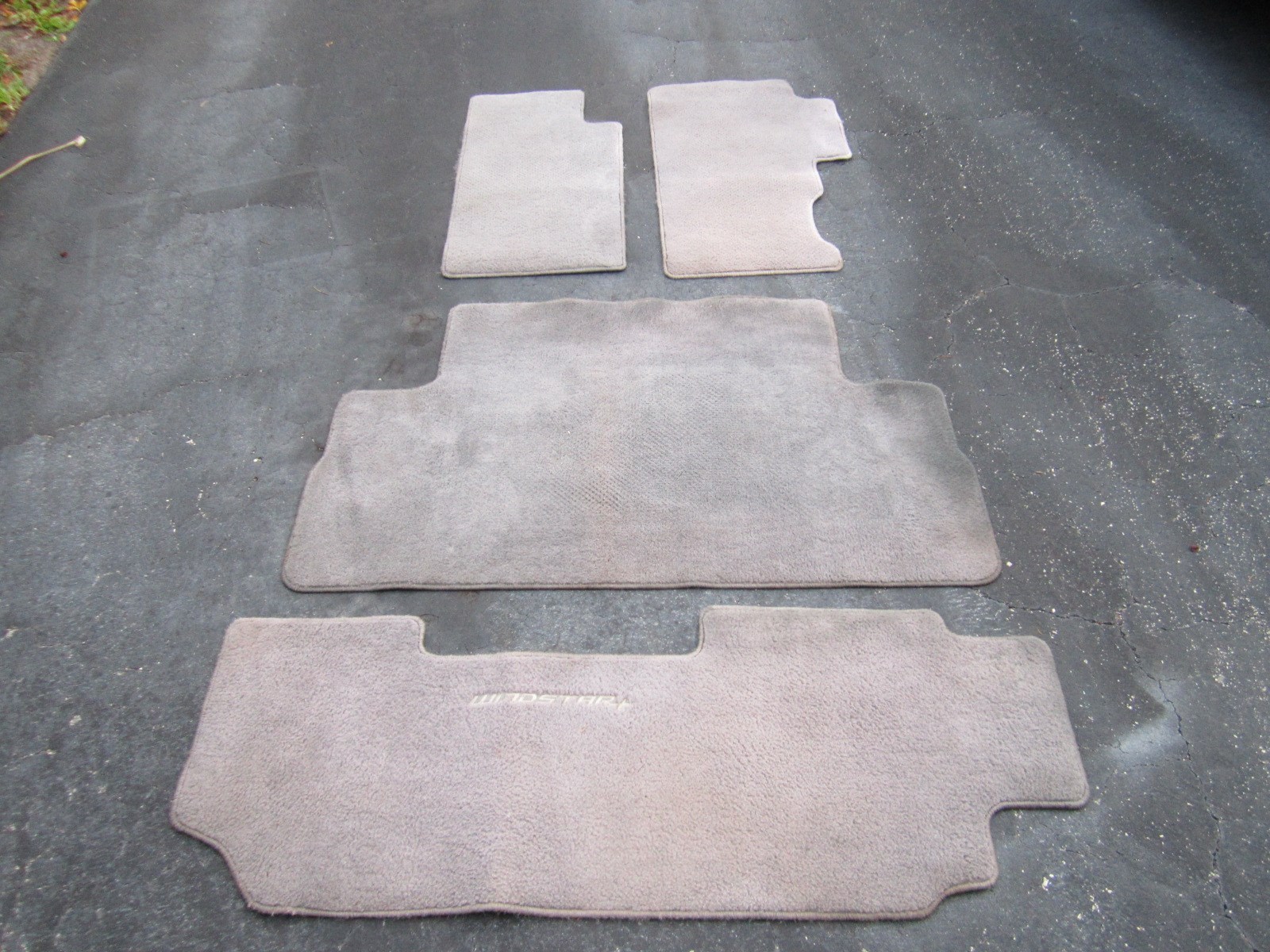 FACTORY FORD OEM FLOOR MATS FOR FORD WINDSTARS! IN GRAY 4 PIECES | eBay