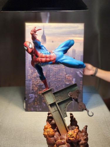 The Amazing Spider-Man Premium Format Statue Sideshow Collectibles ...