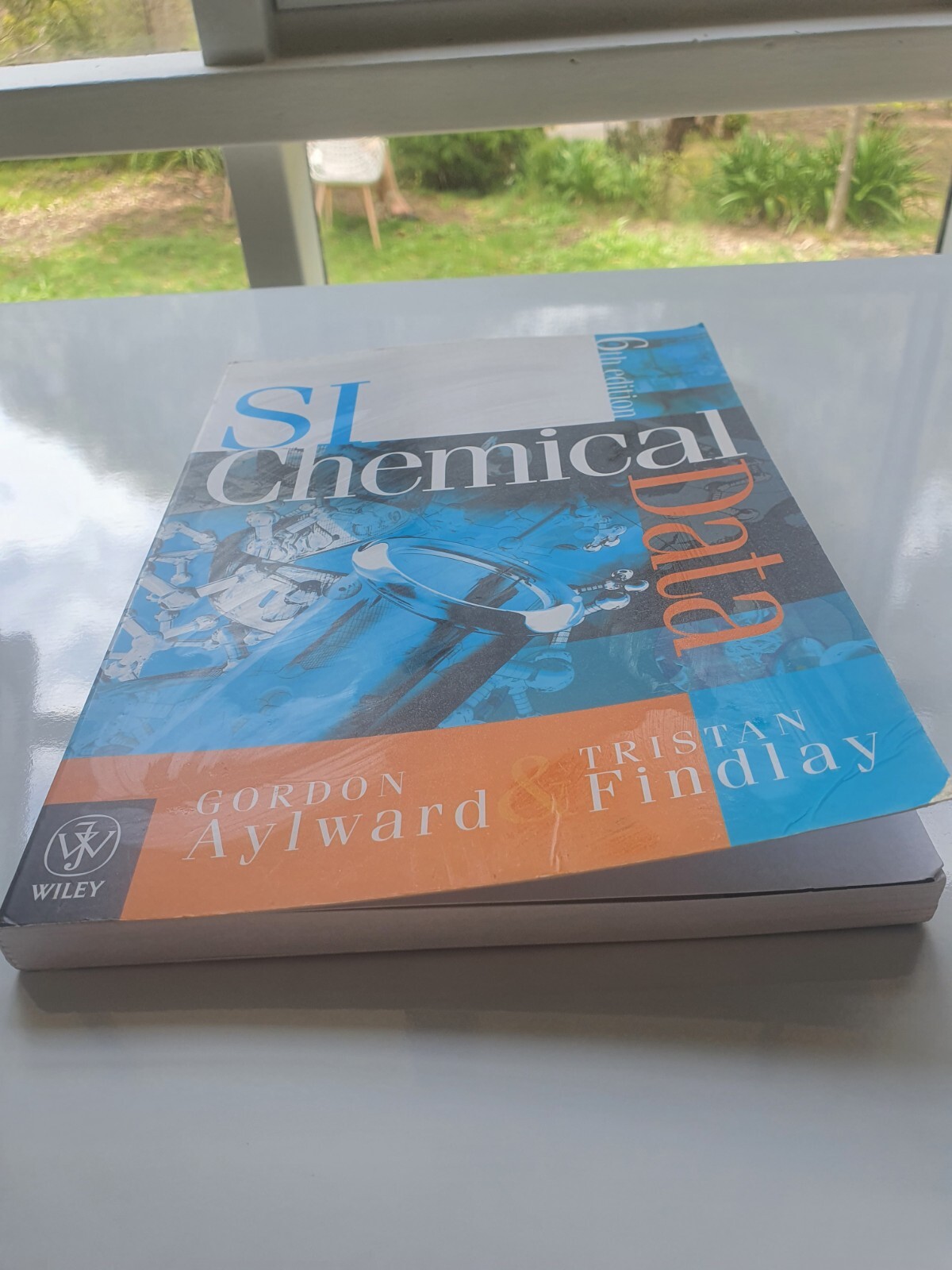 SI Chemical Data by Gordon H. Aylward, Tristan J. V. Findlay (Paperback ...