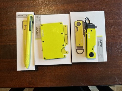 The Ridge Wallet Slim RFID Blocking Cash Strap - Hyper Lime - SET Free ...