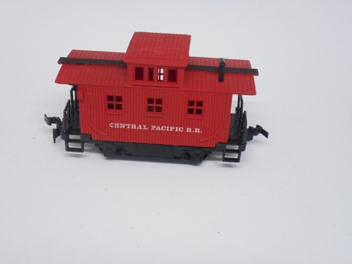 H O SCALE MINI CENTRAL PACIFIC R.R. RED CABOOSE *** | eBay