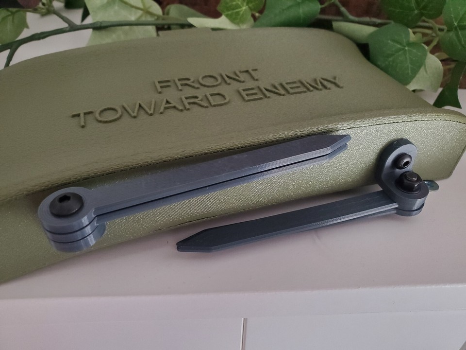 DUMMY M18 Claymore Mine M57 "Clacker" Firing Device - Prop Display ...