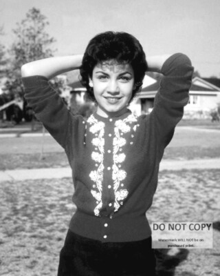 ACTRESS ANNETTE FUNICELLO - 8X10 PUBLICITY PHOTO (BT-181) | eBay