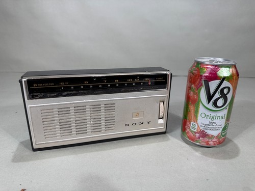 Vintage 1960s Sony TR-818 Super Sensitive Portable AM 8 Transistor ...
