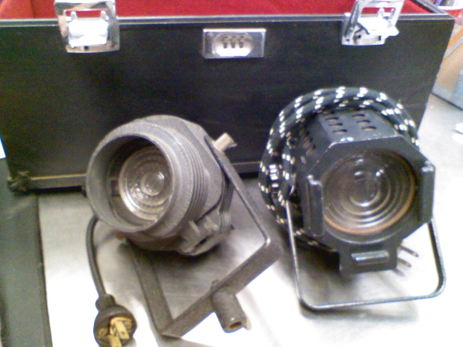 TIMES SQUARE STAGE LIGHTING COMPANY # C-3 AND EXTRA LIGHT WITH CASE | eBay