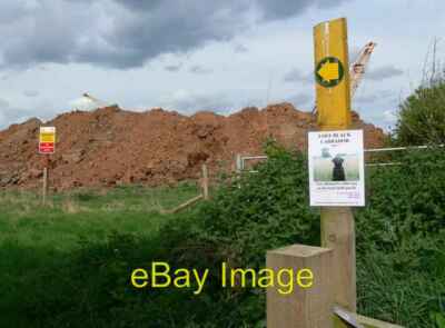 Photo 6x4 Footpath near Cadeby Quarry The sign is about a lost black ...