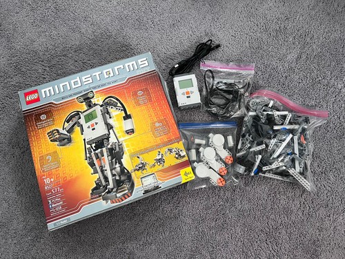 Lego Mindstorms NXT Robot Kit 8527 - Complete, Screen Does Not Work ...