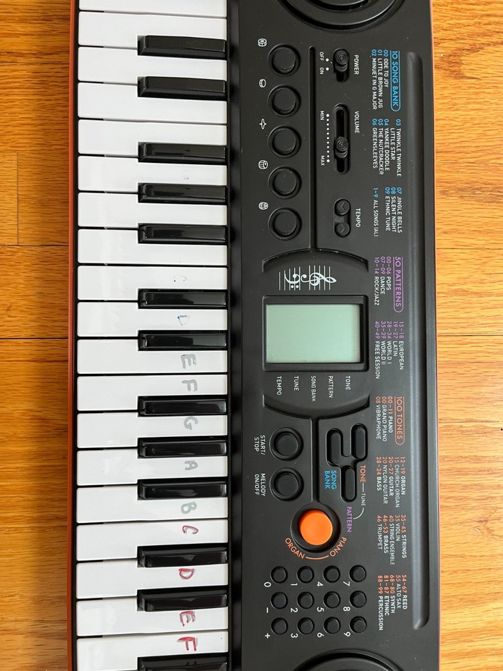 CASIO SA-76 44-key Mini Electronic Keyboard 100 tones 50 rhythms Orange ...