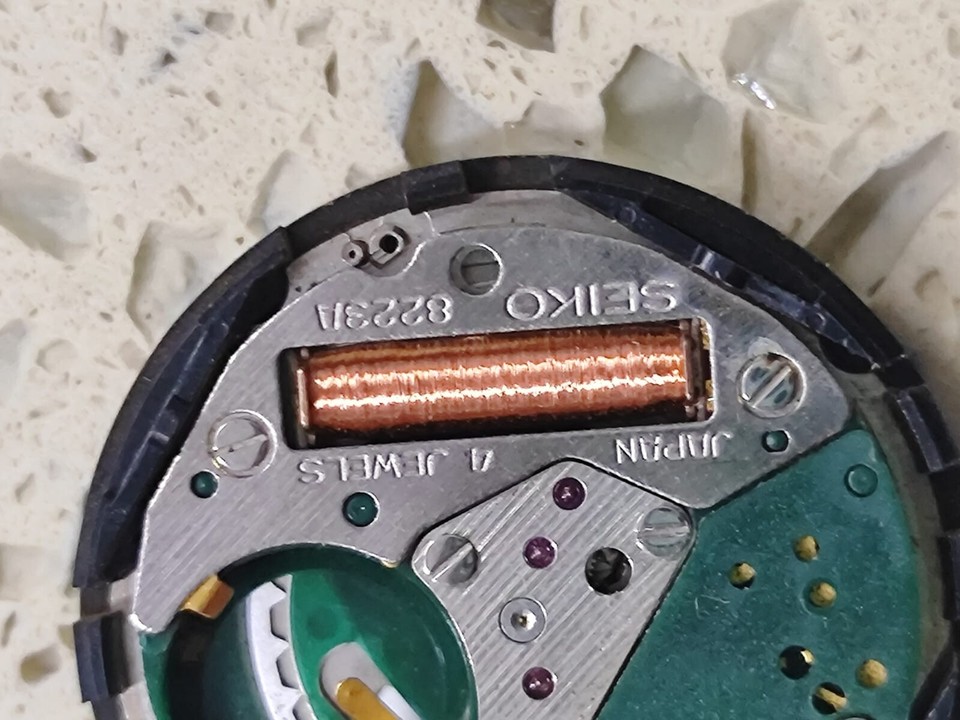 SEIKO 8223a Quartz Movement with Dial & Crown Not working for parts ...