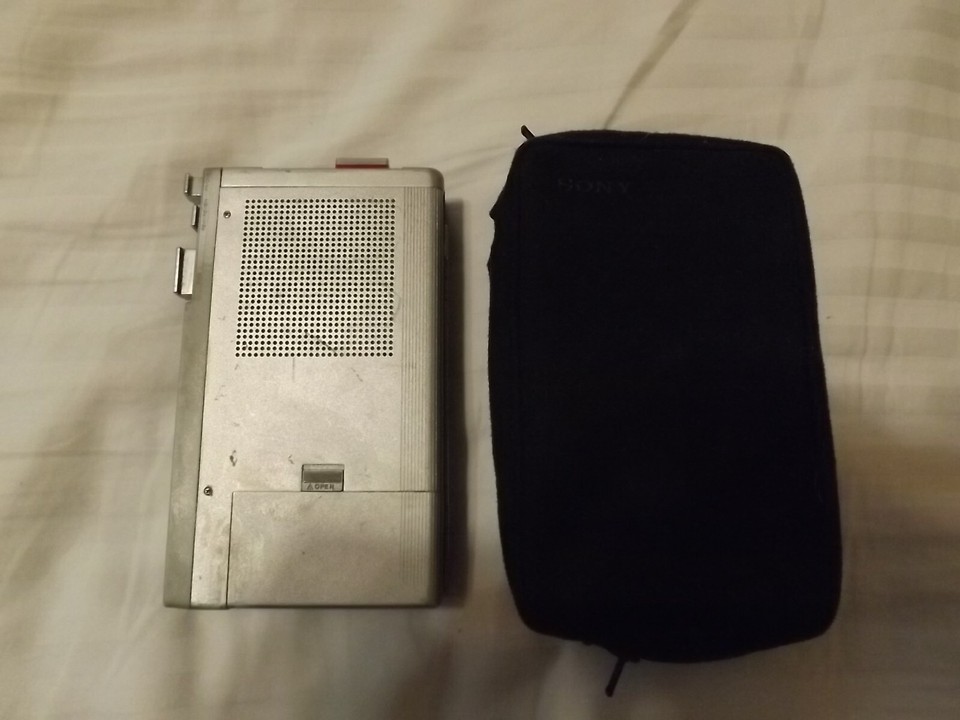 Vintage Sony TCM-600 Walkman Cassette-Corder + Black Suede Case NOT ...