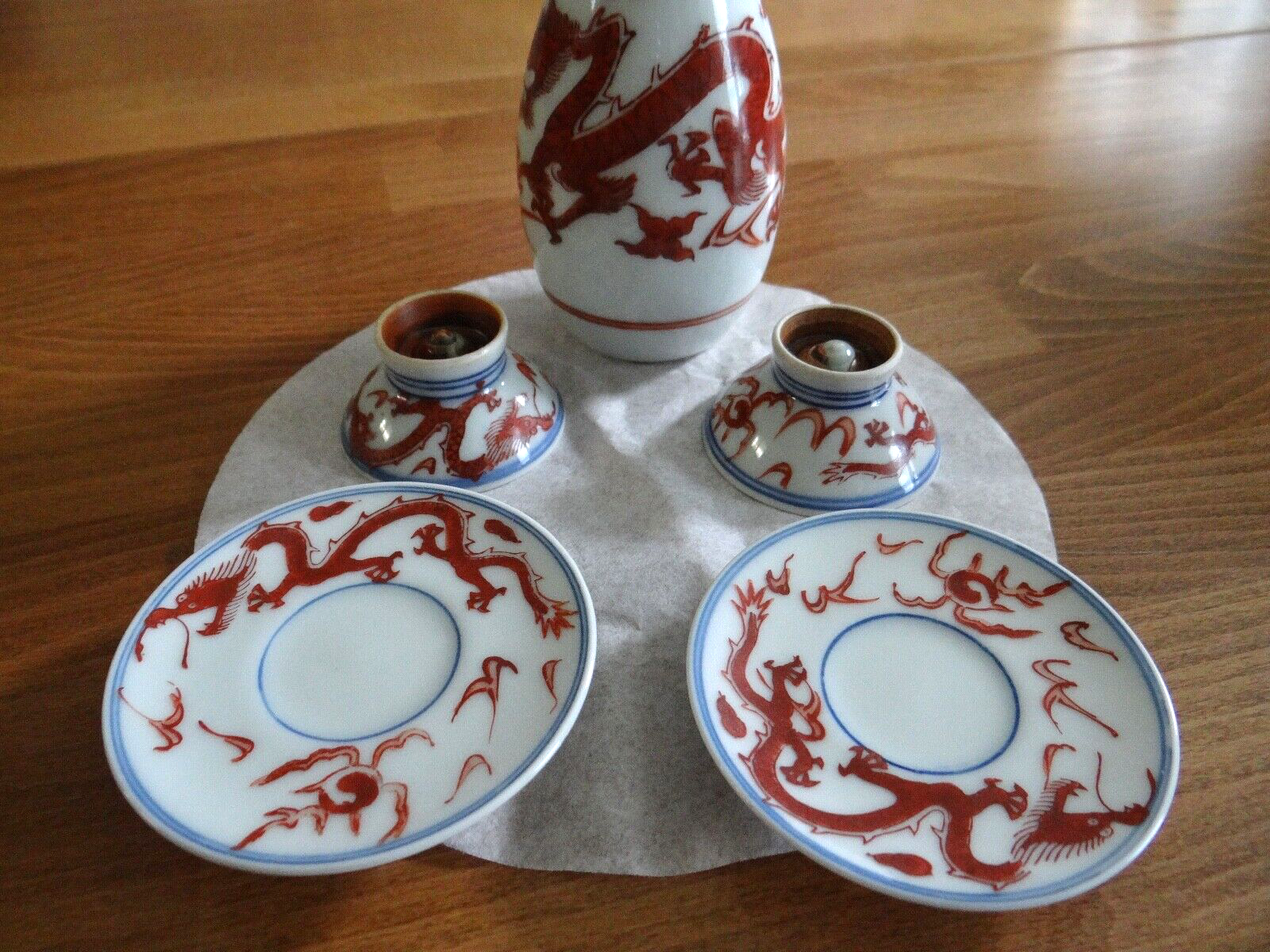 Vintage Japanese Porcelain Sake Set Dragon Decanter Cups Saucer 5 ...