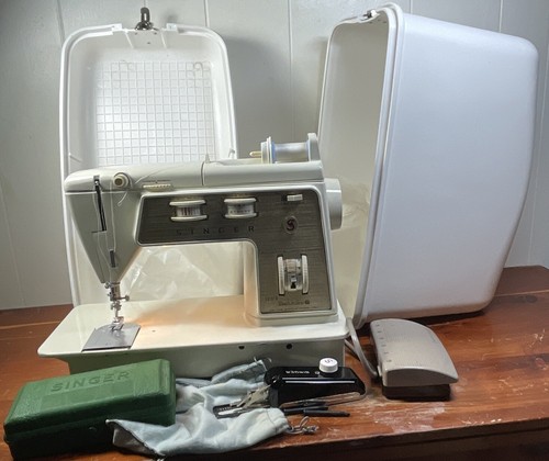 Vintage Singer Sewing Machine Golden Touch& Sew 750 Deluxe Zig Zag ...