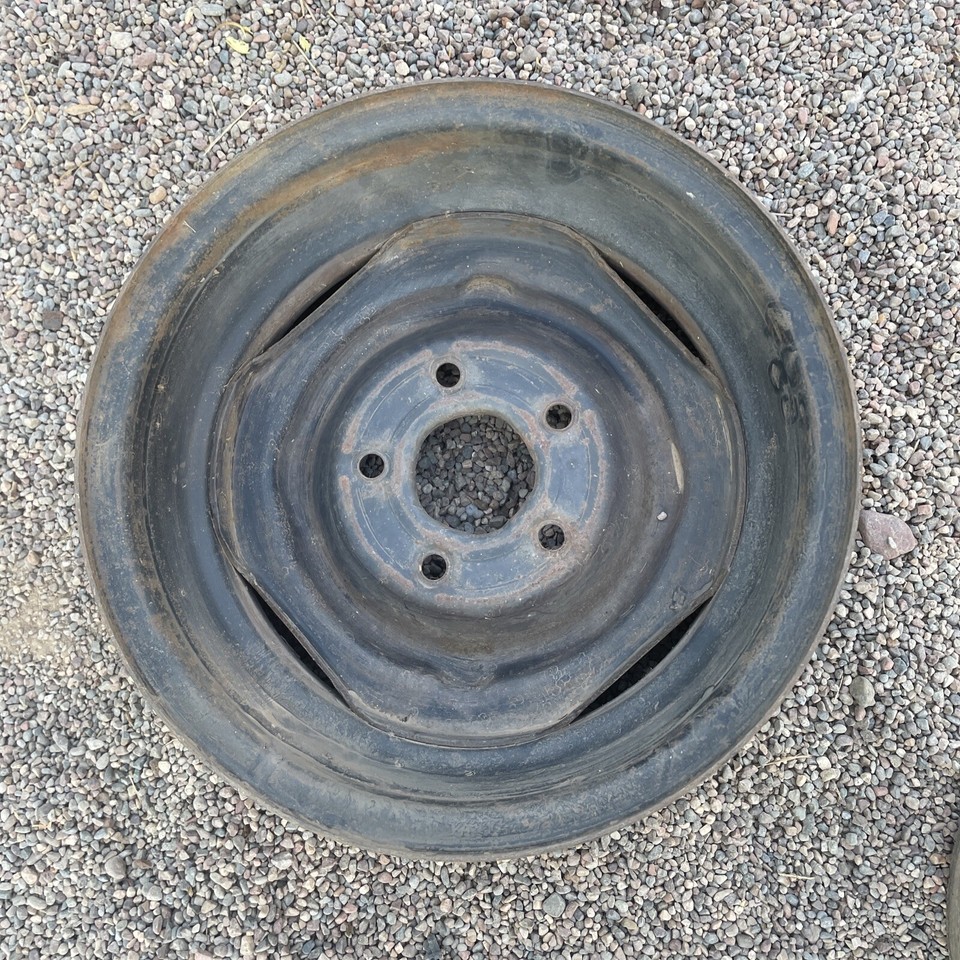 60's 70's 80s. 14'' x 6'' GM Car rim, 5 on 4,75'' Bolt pattern wheel ...