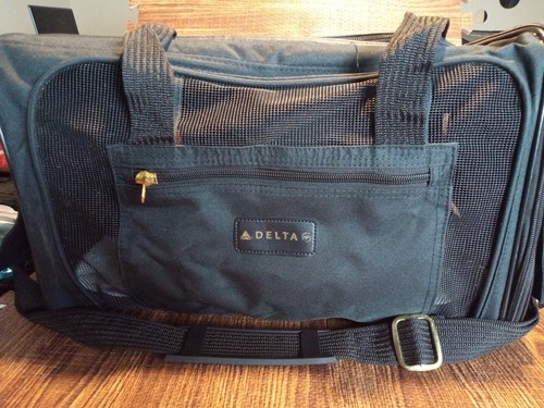 DELTA AIR LINES AIRLINE APPROVED PET CARRIER CANVAS 18"X11"X11 MED ...
